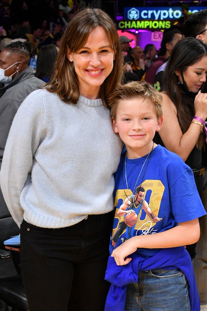 Jennifer Garner and Her Son Attend Lakers vs. Warriors Game | POPSUGAR ...