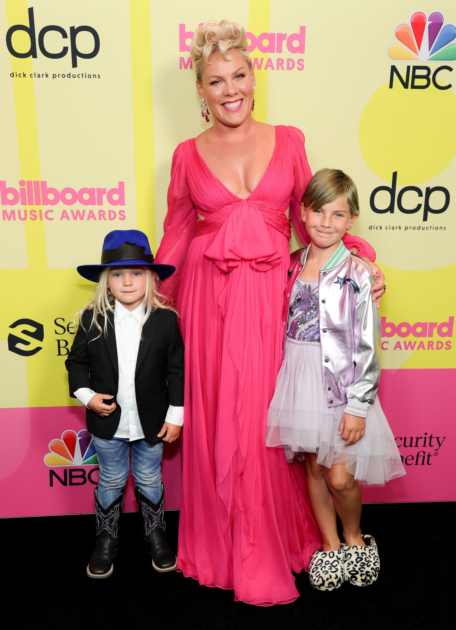 Pink With Her Kids at the 2021 Billboard Music Awards | PS Celebrity
