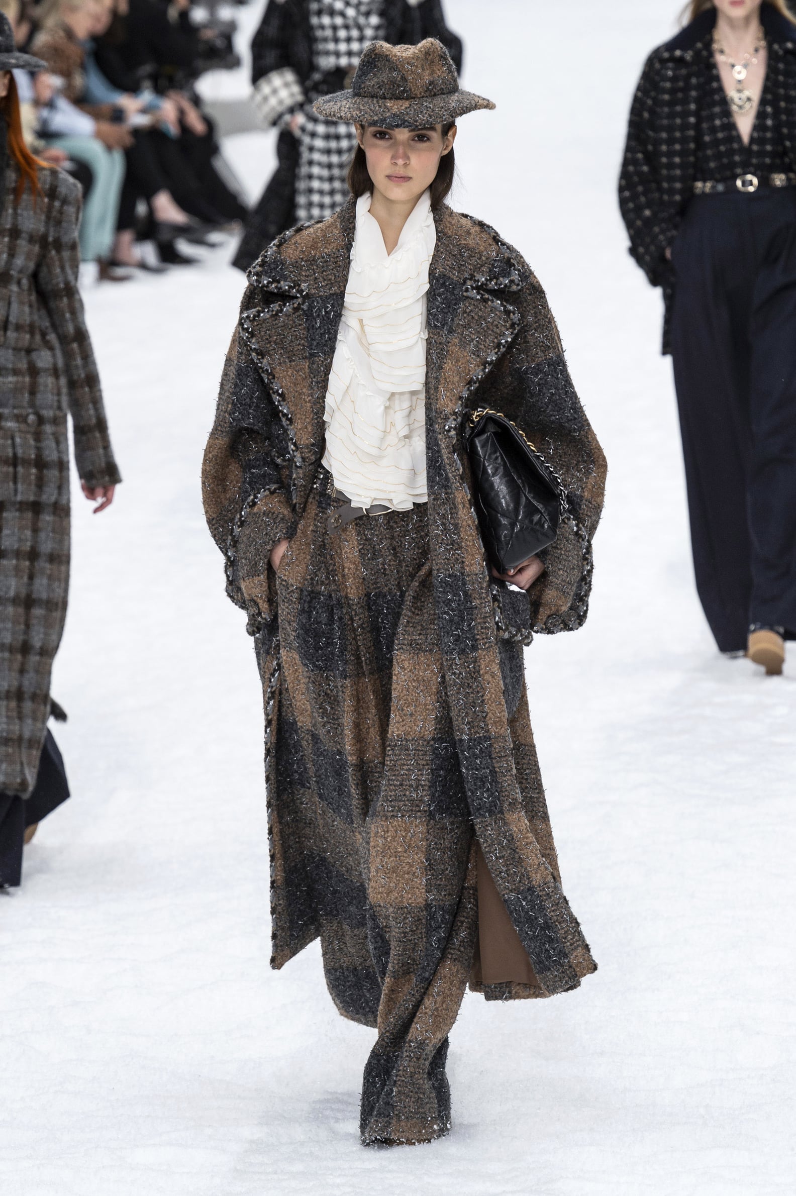 Chanel Fall 2019 Runway Pictures | PS Fashion