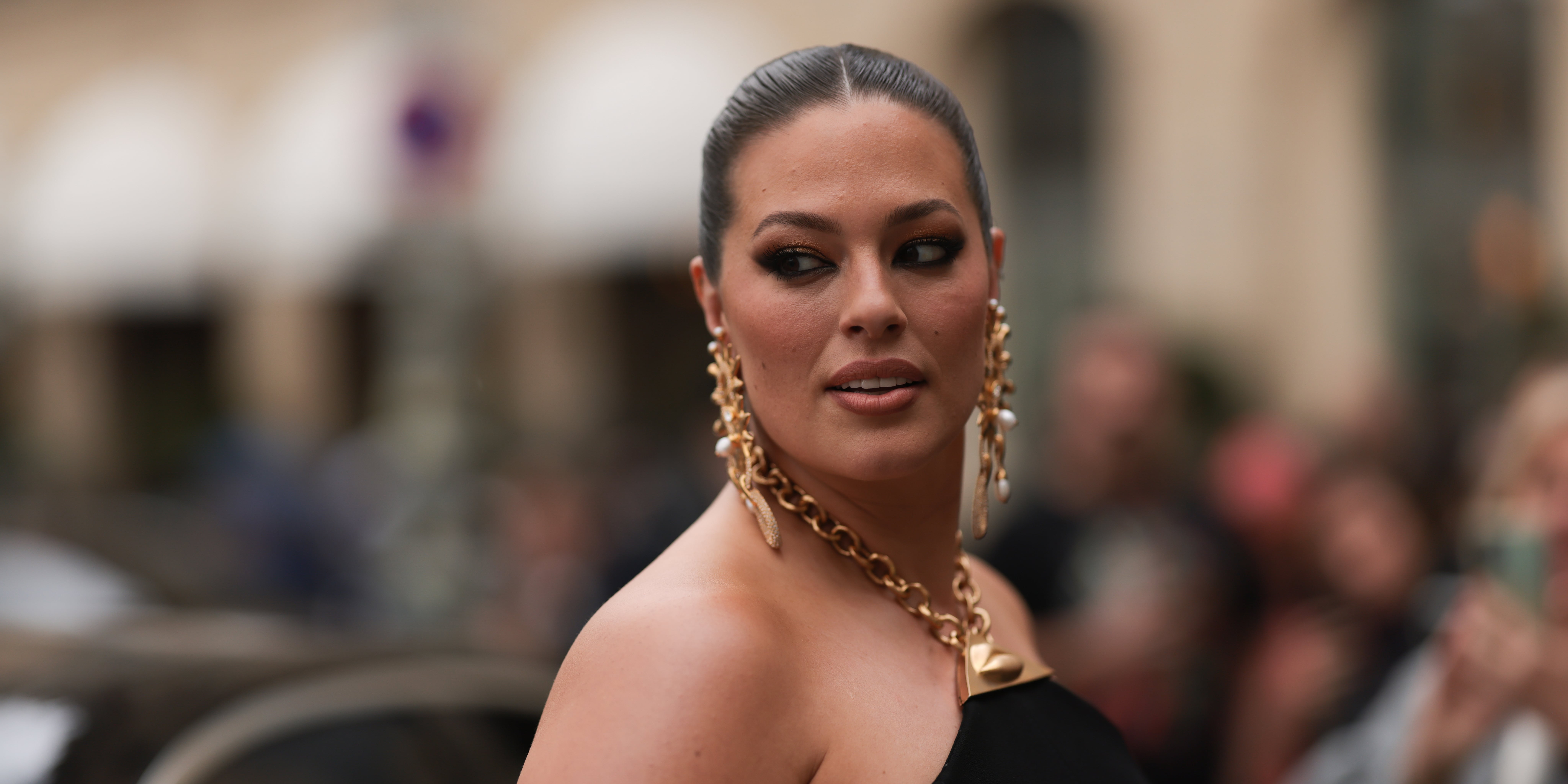 Ashley Graham Shares Postpartum Hair Loss Photos | PS Family