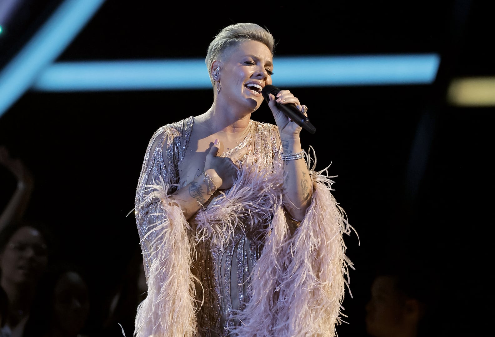 Pink AMAs Performance 2022 | PS Entertainment
