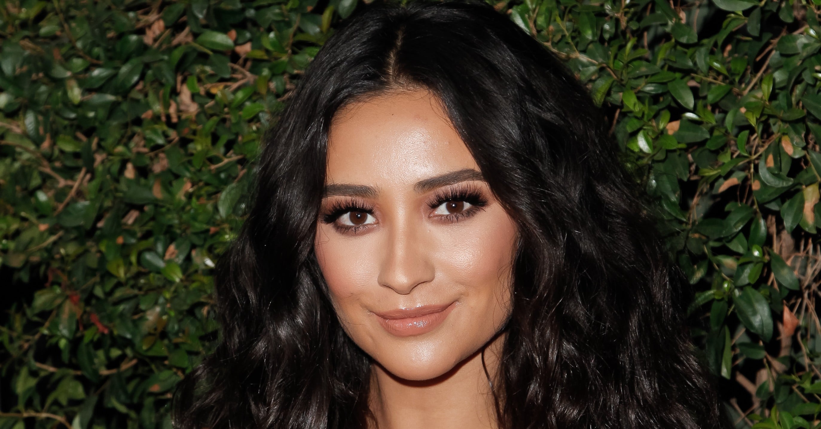 Shay Mitchell Dating Matte Babel January 2017 | POPSUGAR Celebrity