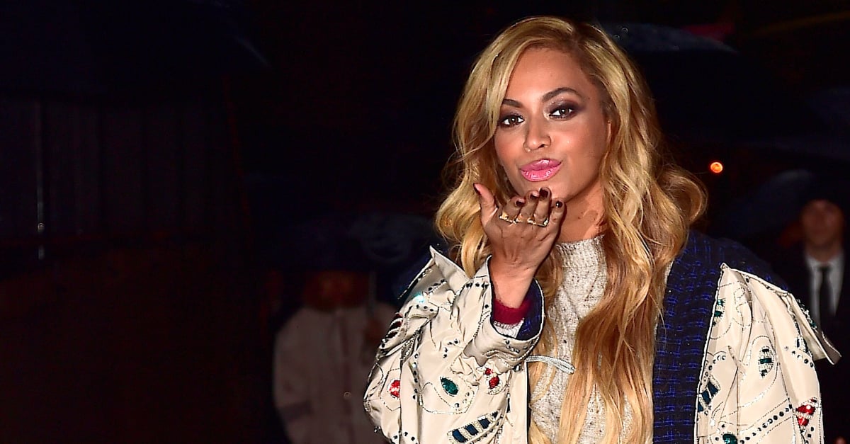 Moving Selfies Like Beyonce | PS Tech