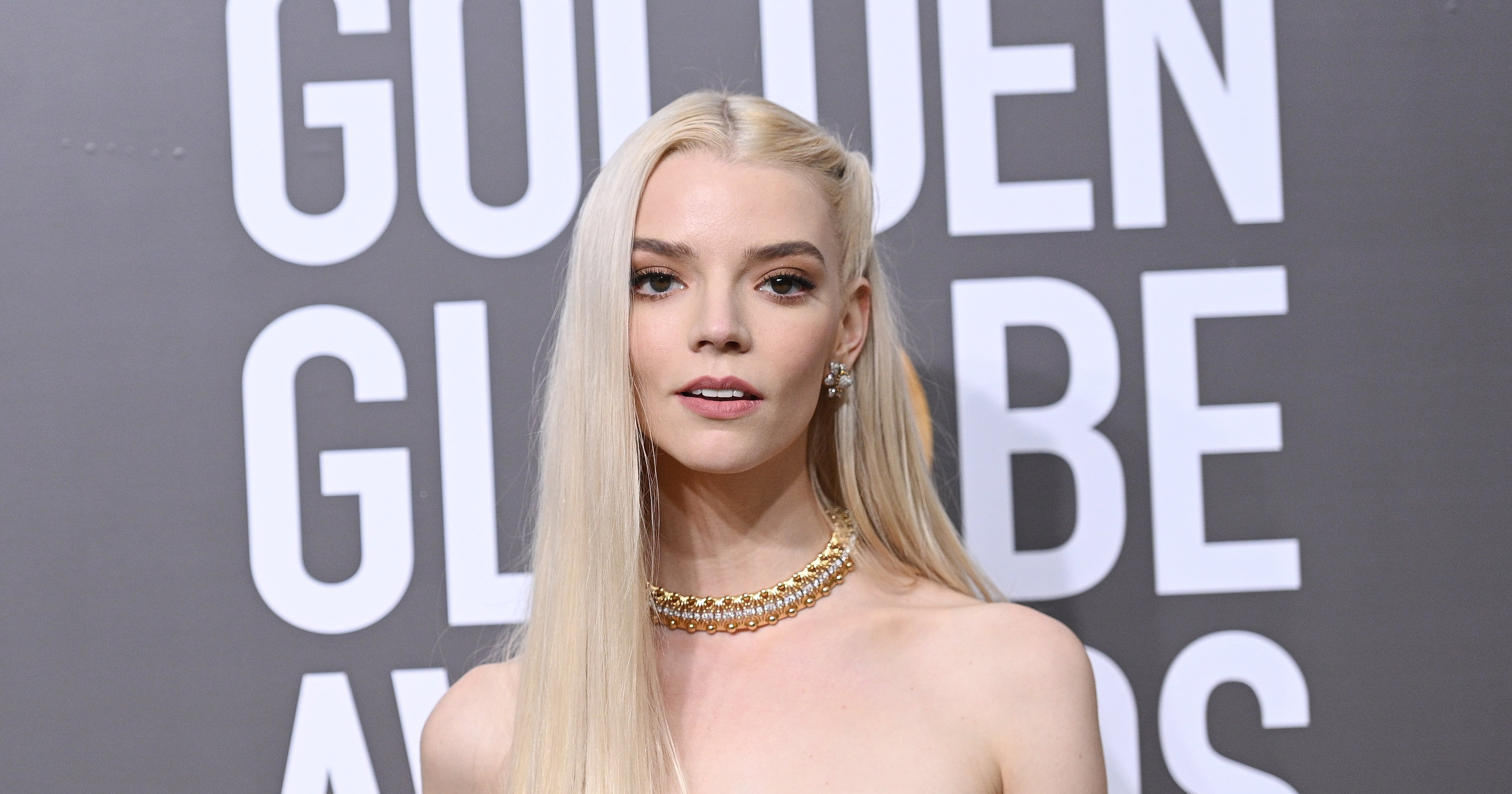 Anya Taylor-Joy’s Chrome Nails at the 2023 Golden Globes | PS Beauty