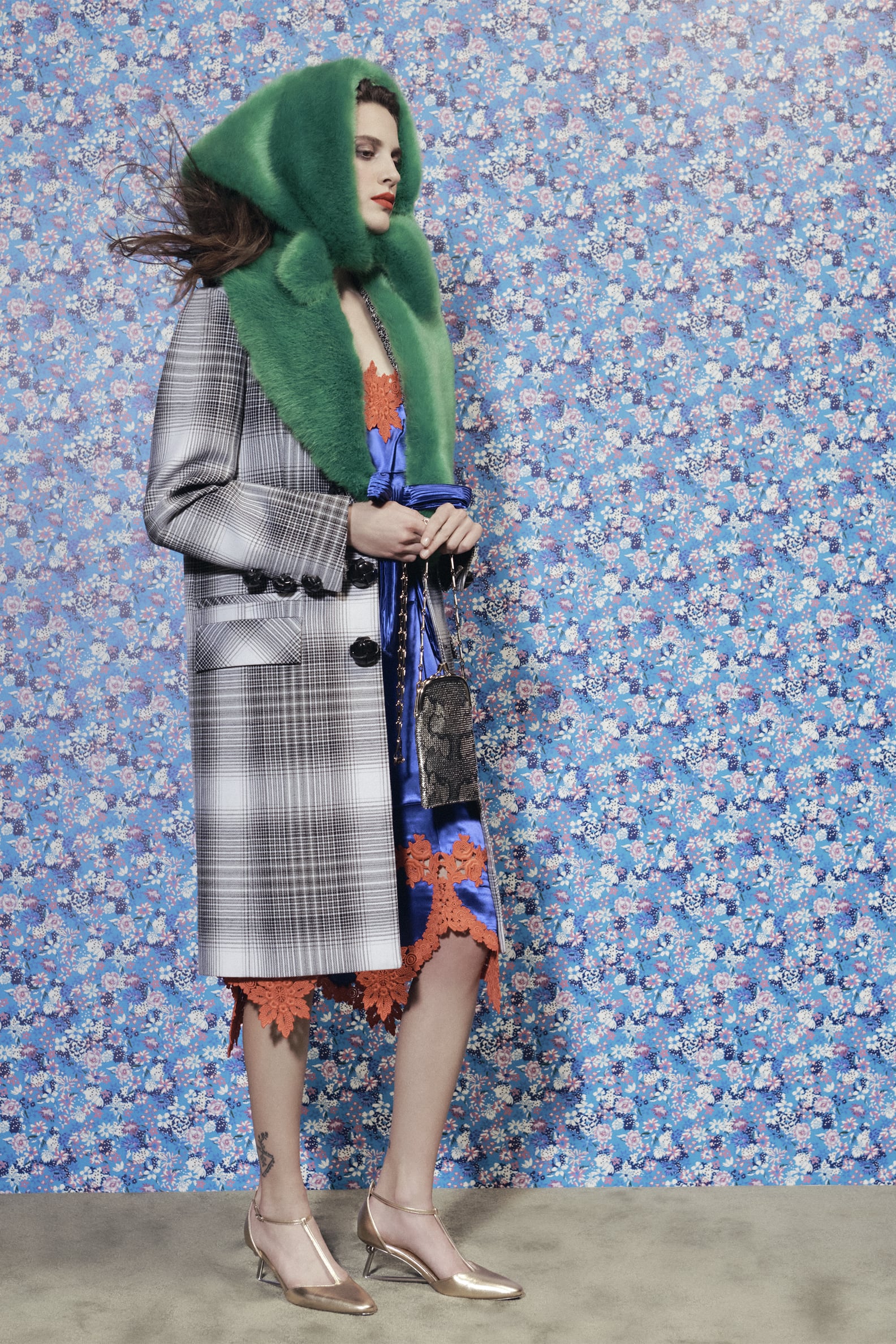 Babushka Scarves Are 2021's Most Surprising Fashion Trend | PS Fashion