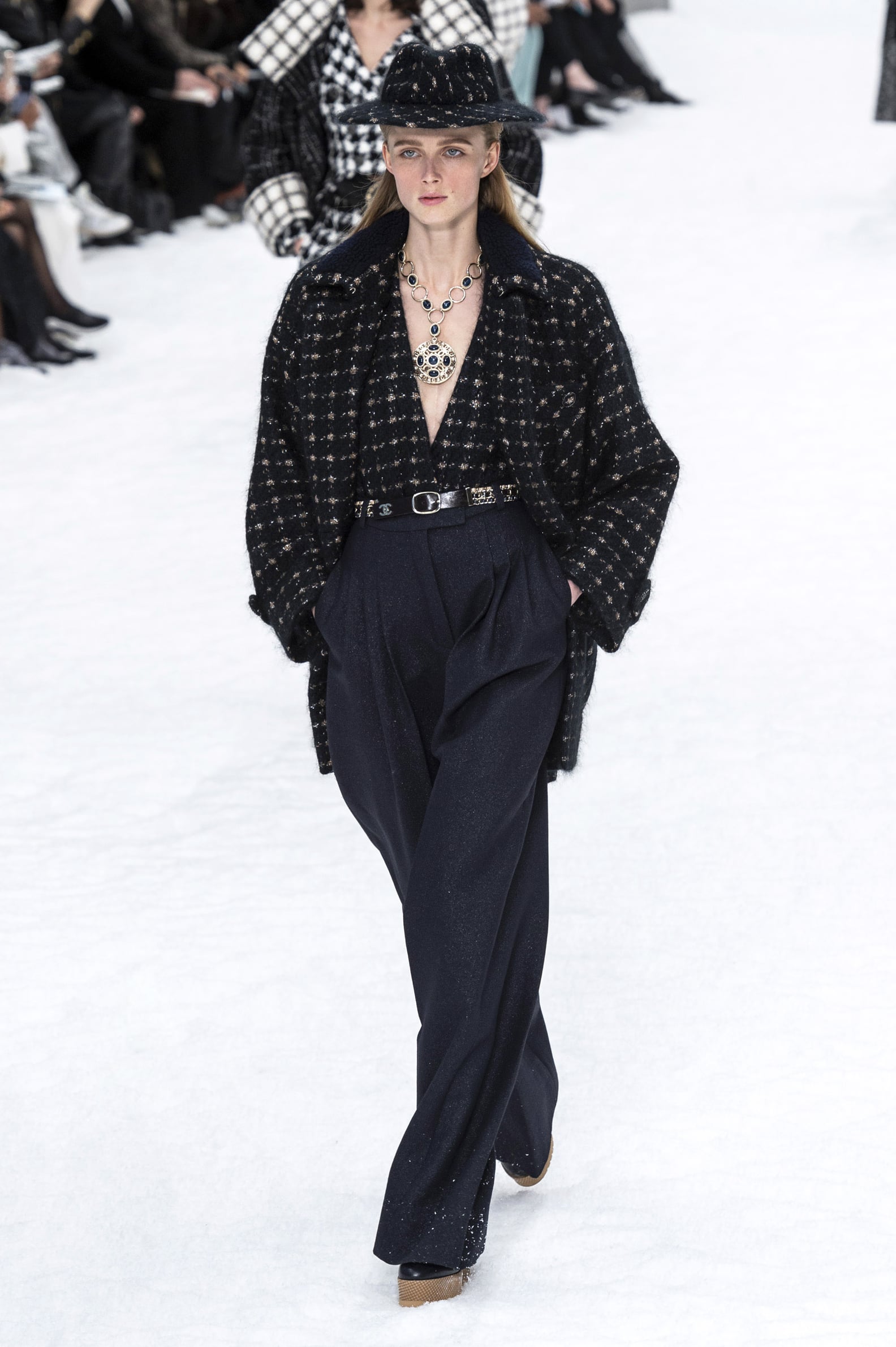 Chanel Fall 2019 Runway Pictures | PS Fashion