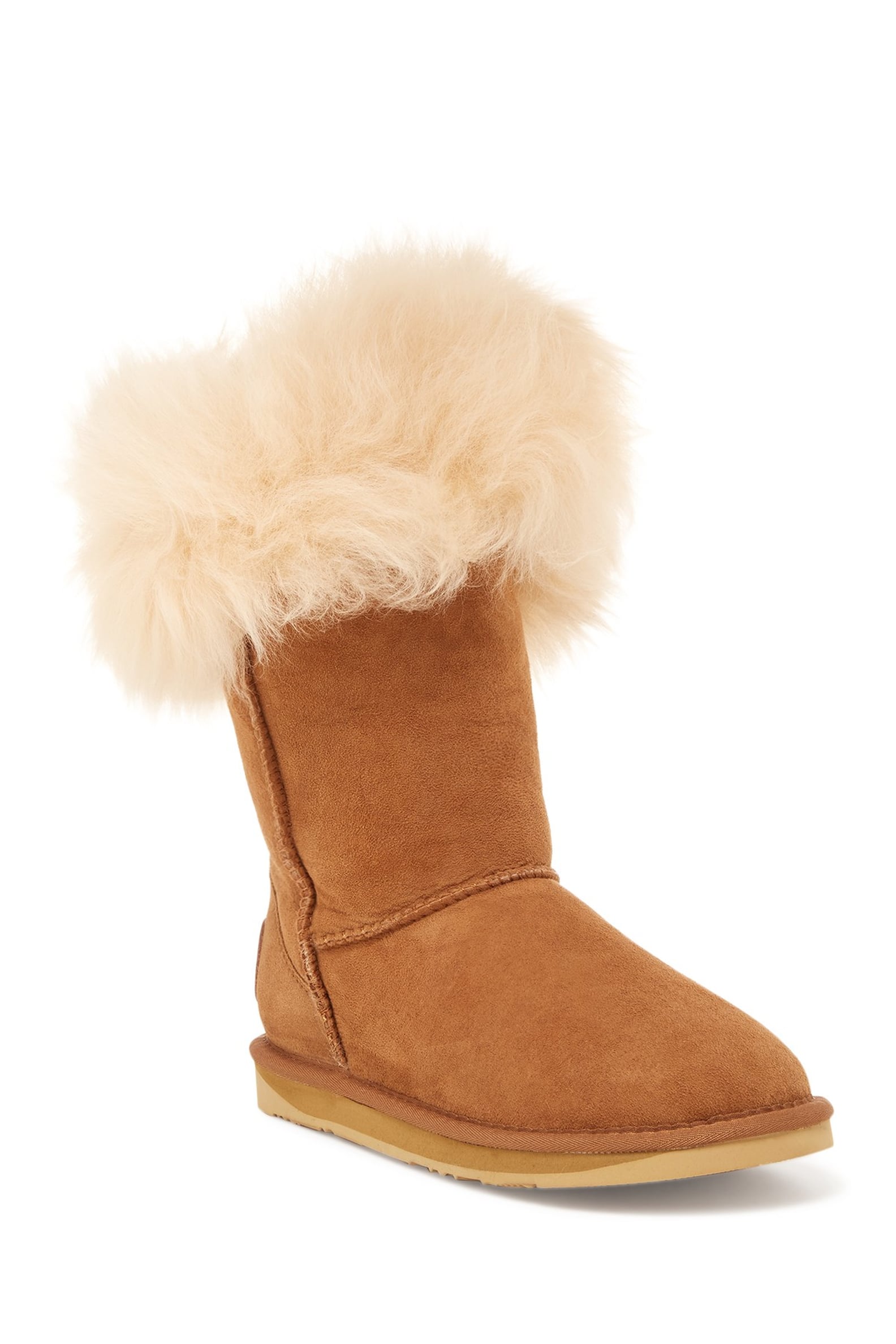 Rihanna Wearing UGG Boots | PS Fashion