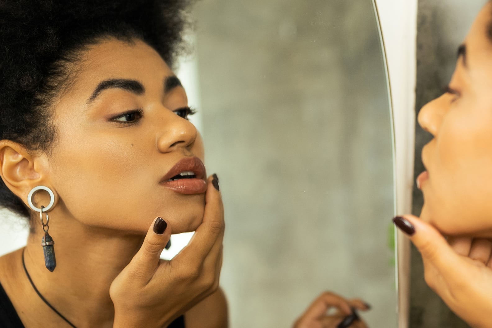 Dermatologist Tips For Removing Unwanted Chin Hair | PS Beauty