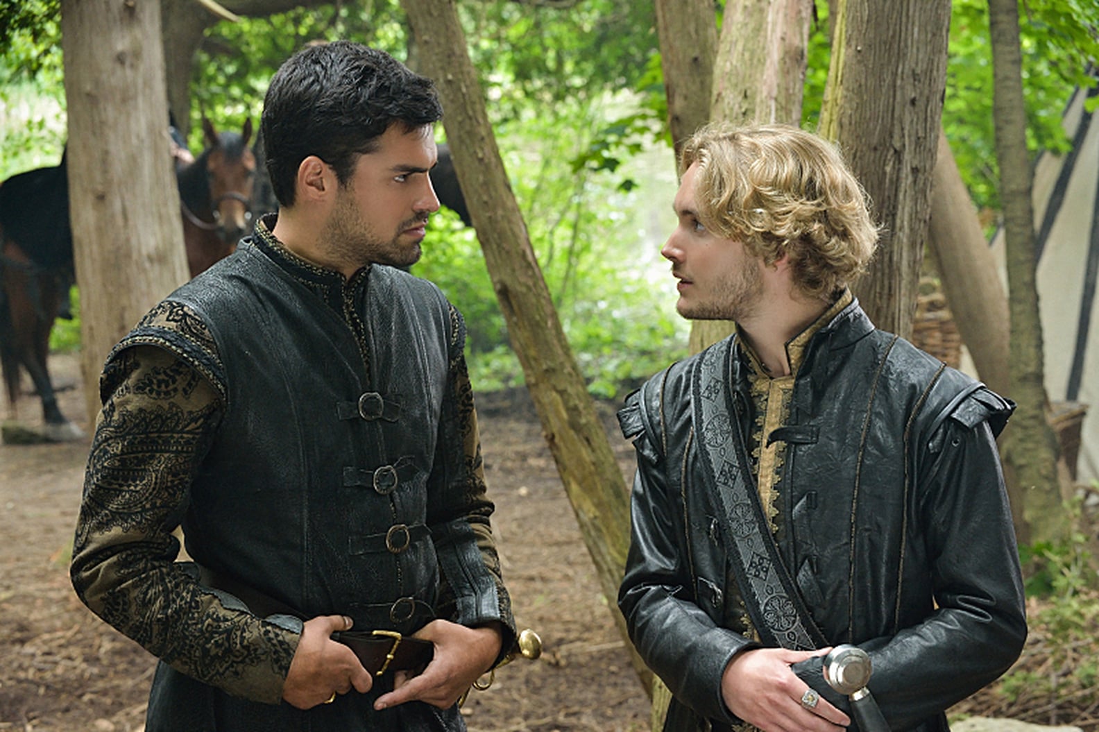 Reign Season 2 Premiere Pictures | PS Entertainment