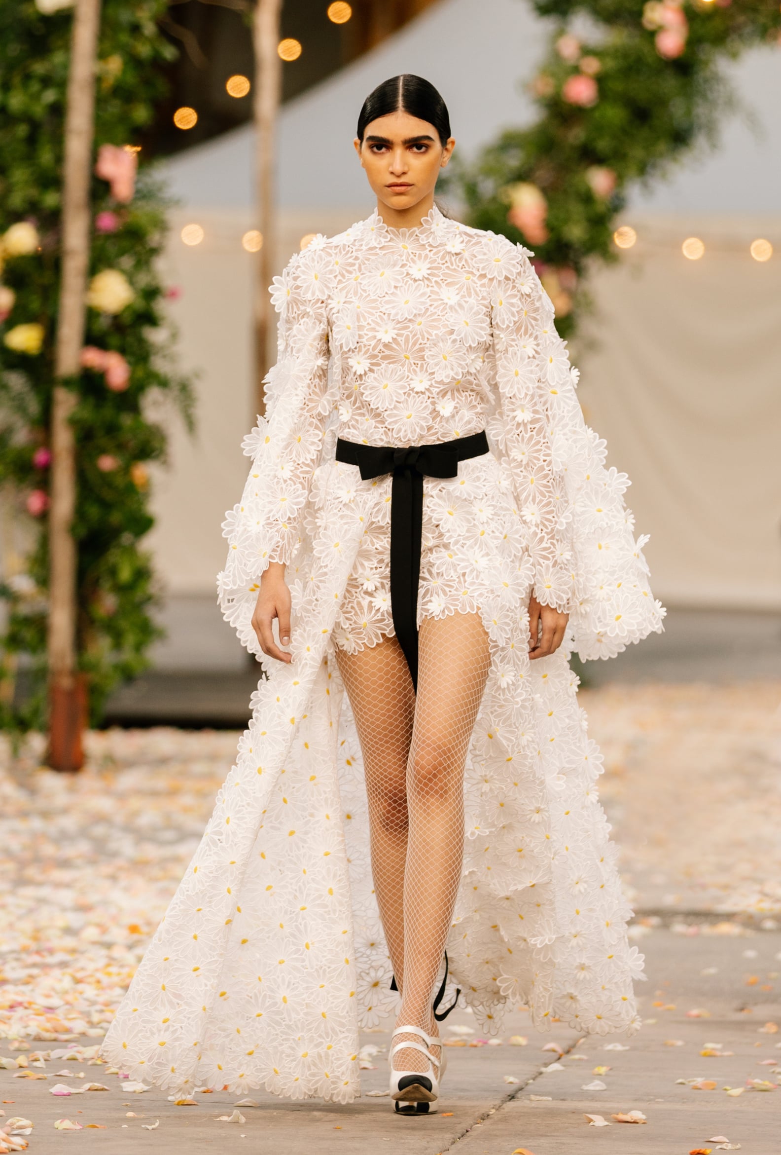 Chanel Haute Couture Spring/Summer 2021 Collection Pictures | PS Fashion