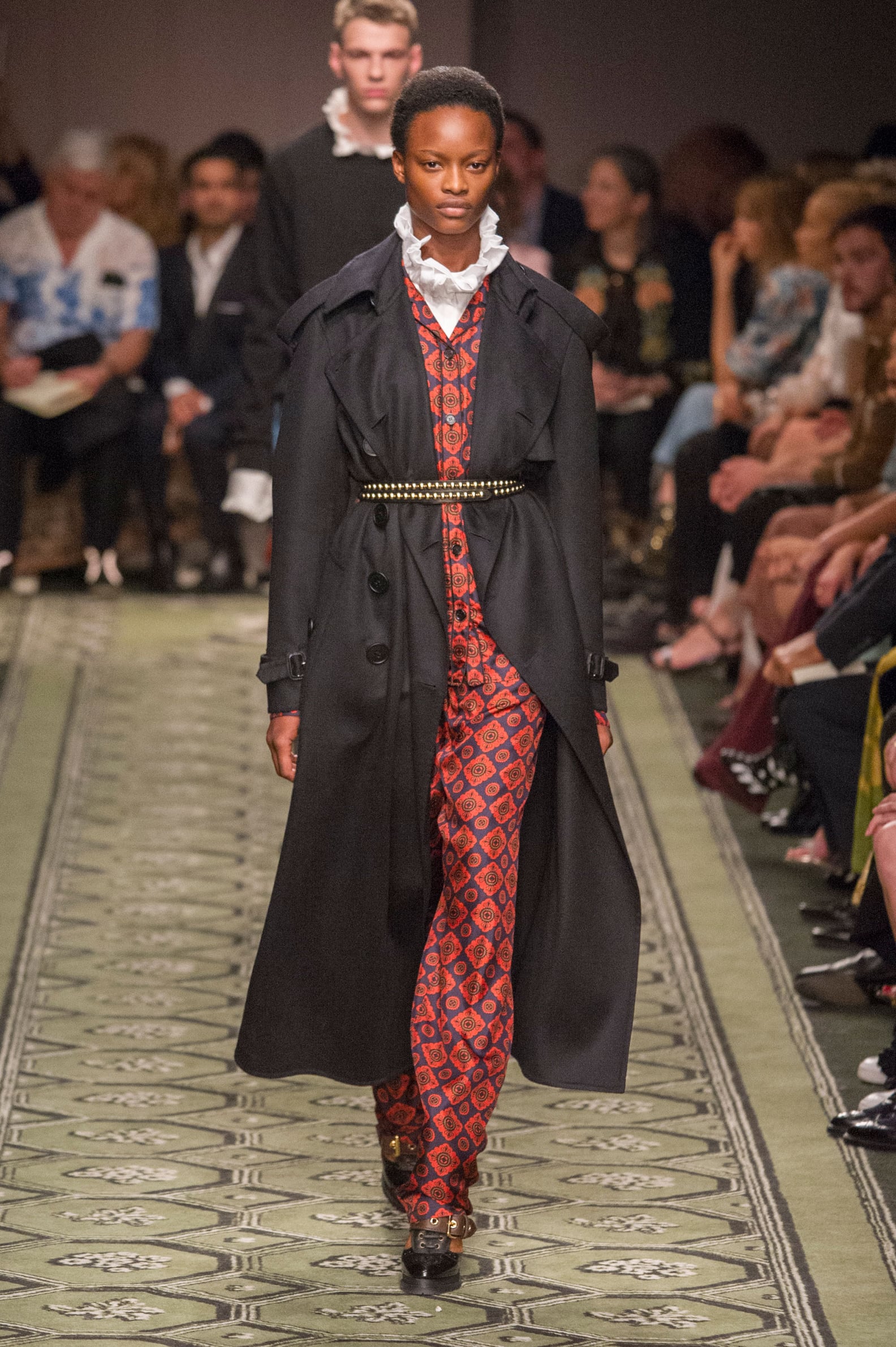 Burberry Runway Show September 2016 | PS Fashion