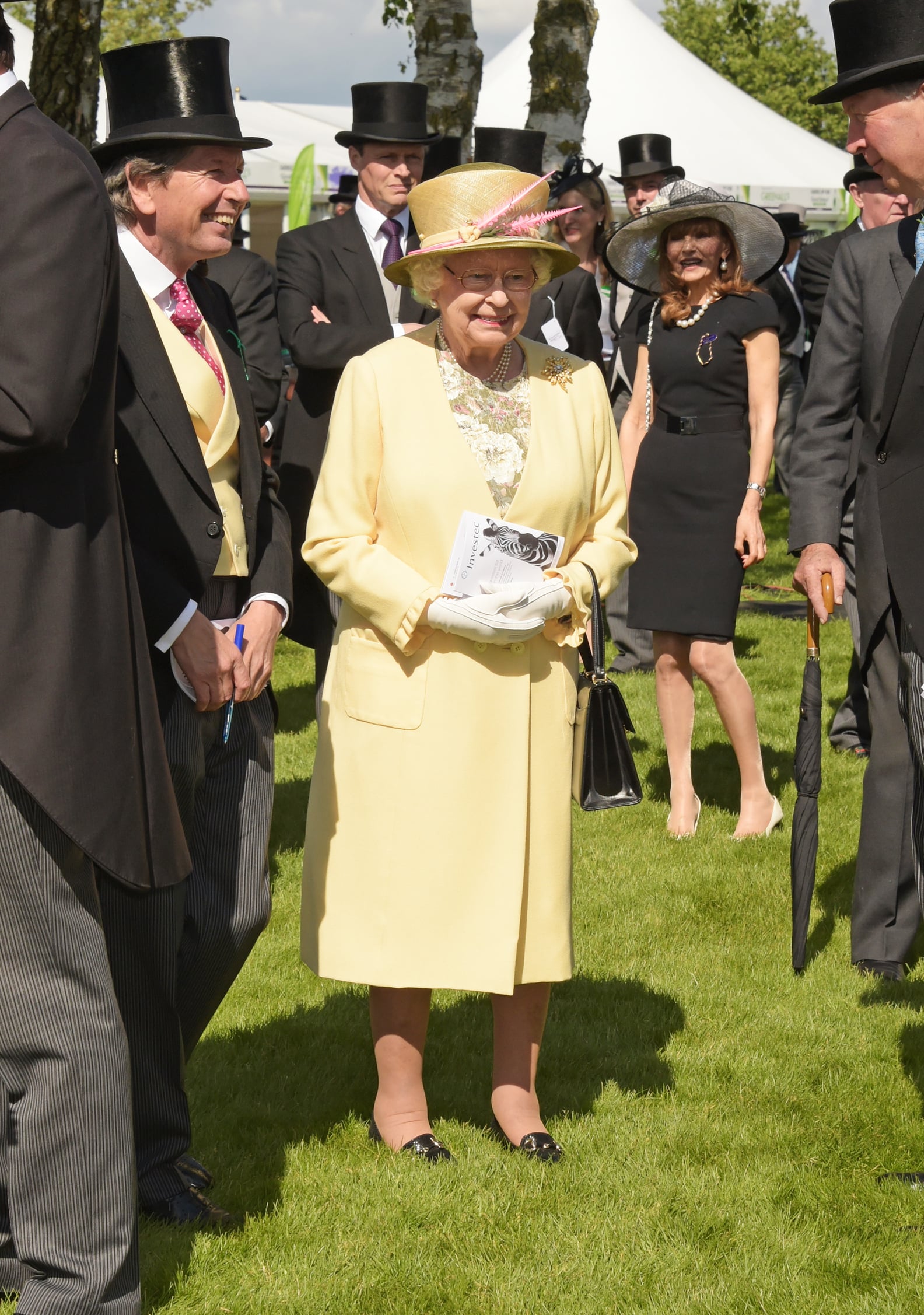 Queen Elizabeth's Coat Style | PS Fashion