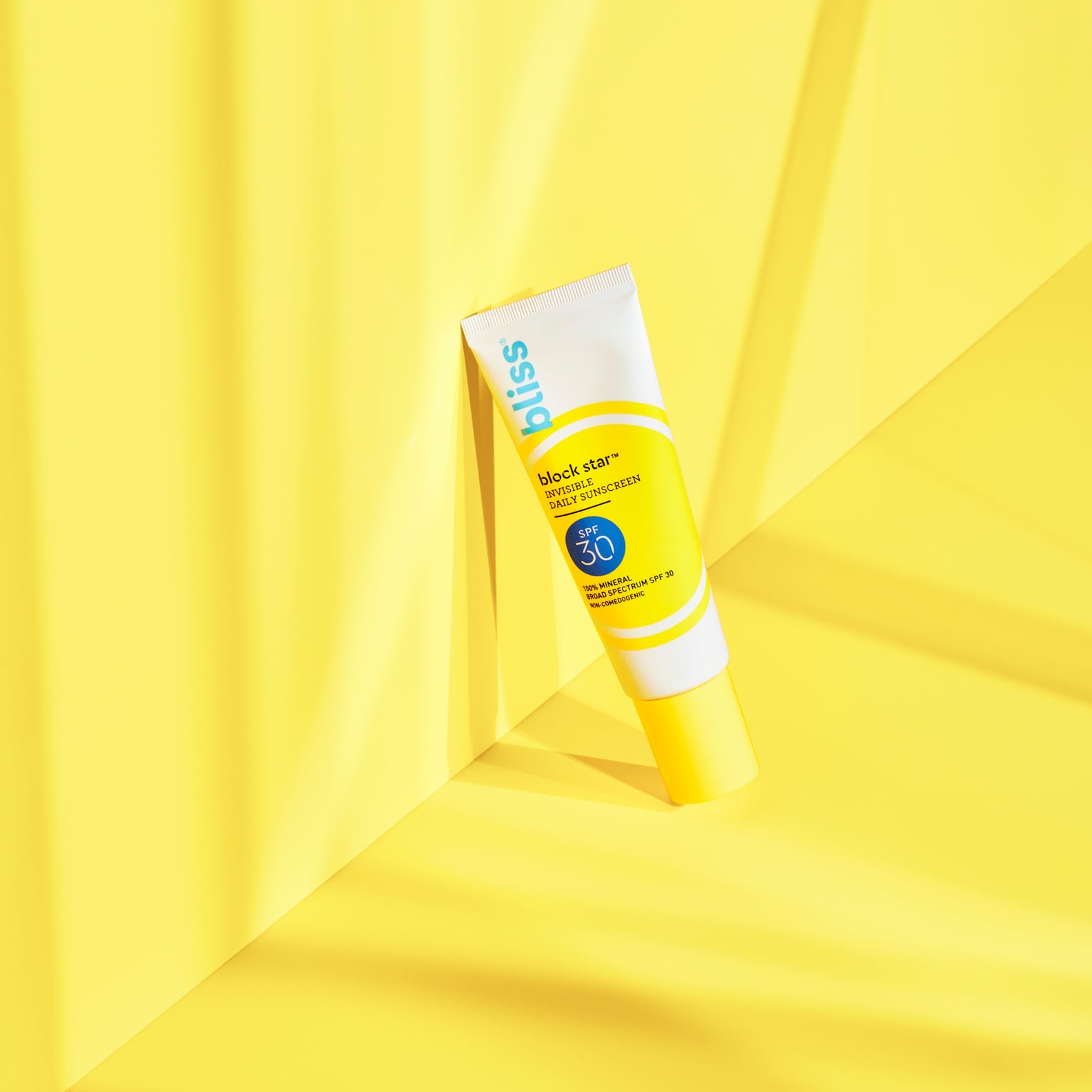 Why Dermatologists Say You Should Wear Sunscreen Every Day | PS Beauty