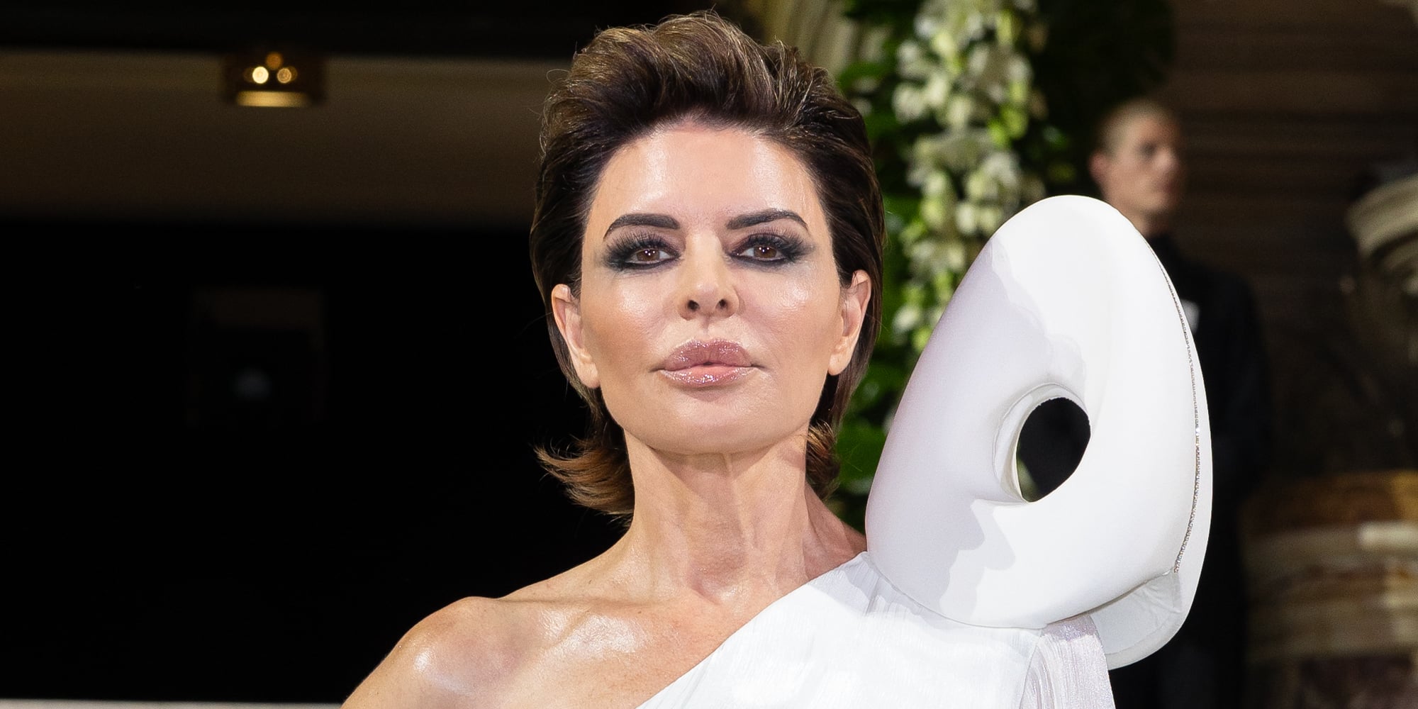 Lisa Rinna Nails the Box Bob Trend at Paris Couture Week | PS Beauty