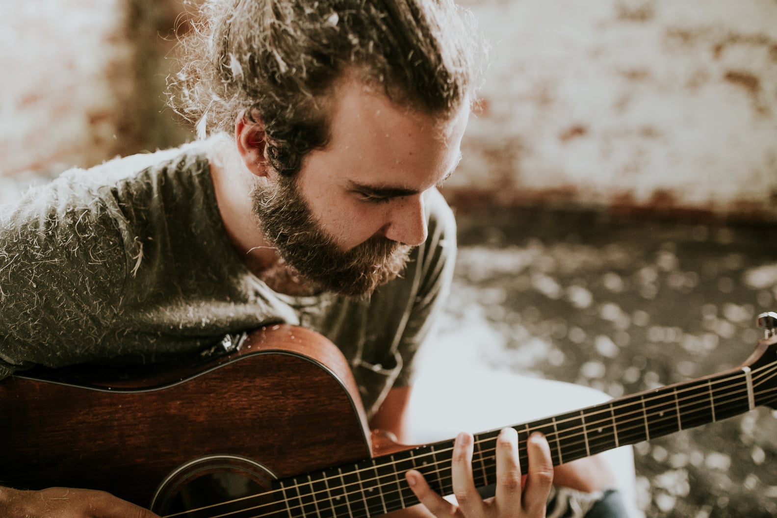 Cozy Engagement Photo Shoot in a Loft | PS Love