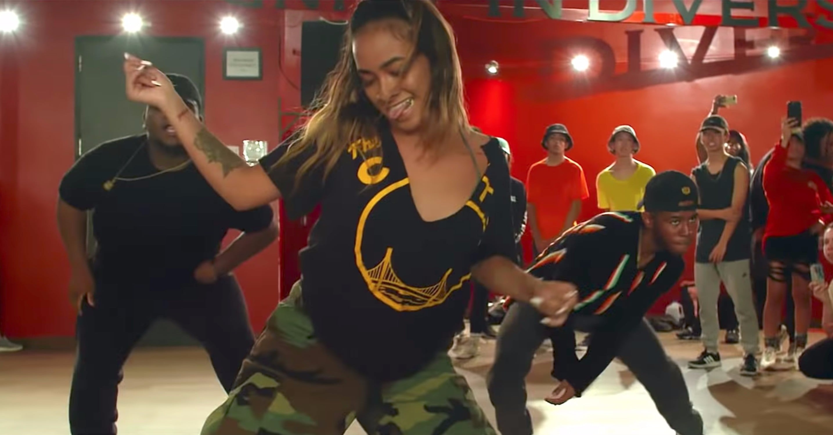 Cardi B "Bodak Yellow" Dance Video | PS Celebrity
