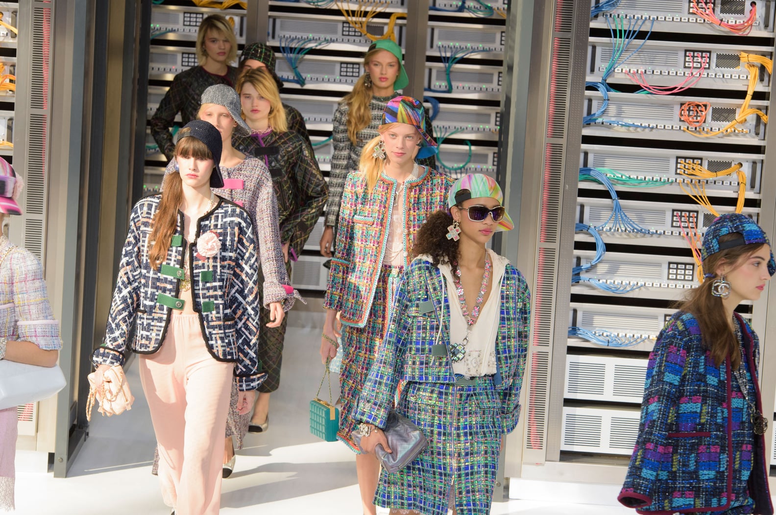 Chanel Spring 2017 Collection | PS Fashion