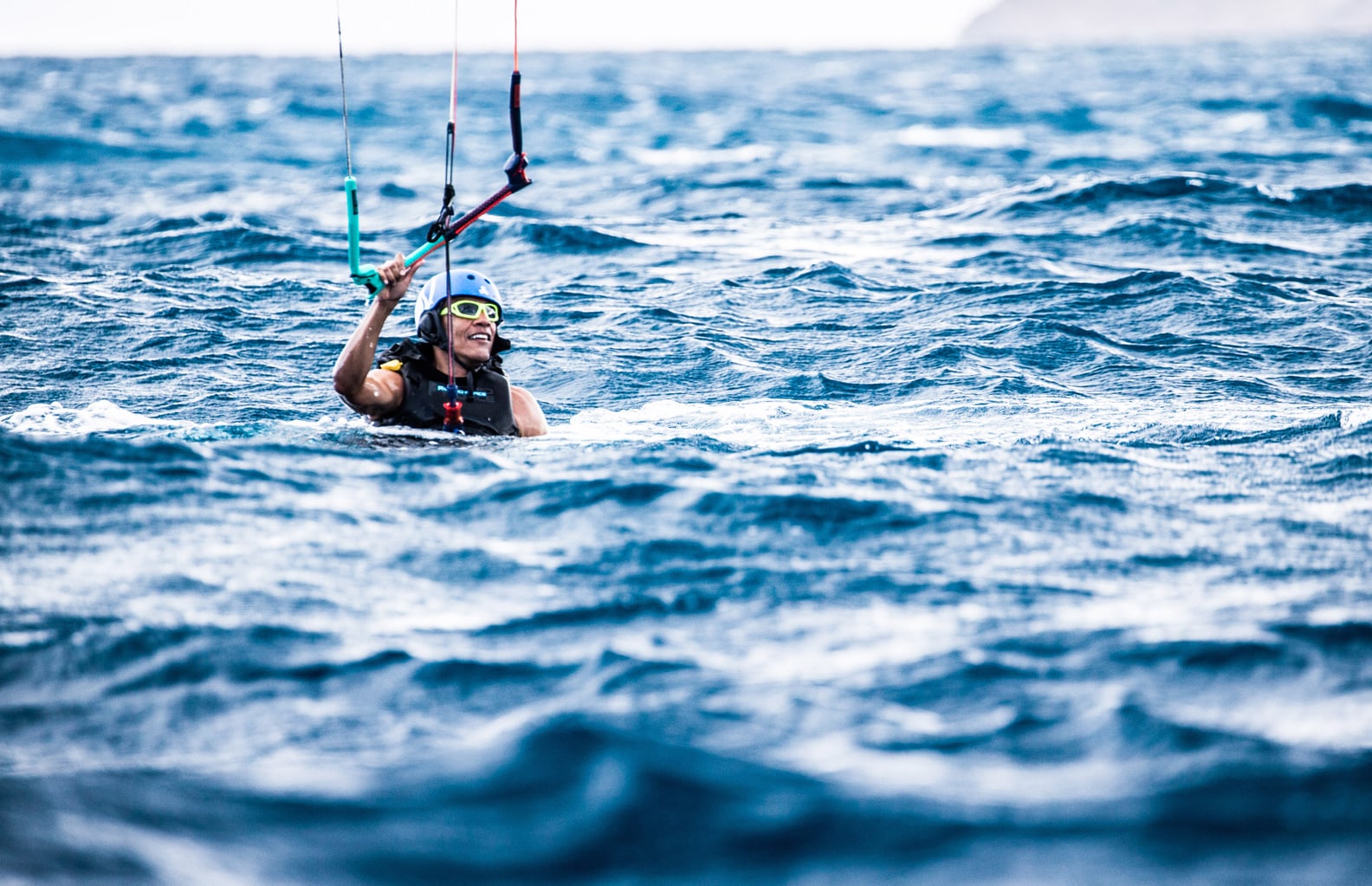 Barack Obama Kitesurfing in the Caribbean 2017 Pictures | PS Celebrity