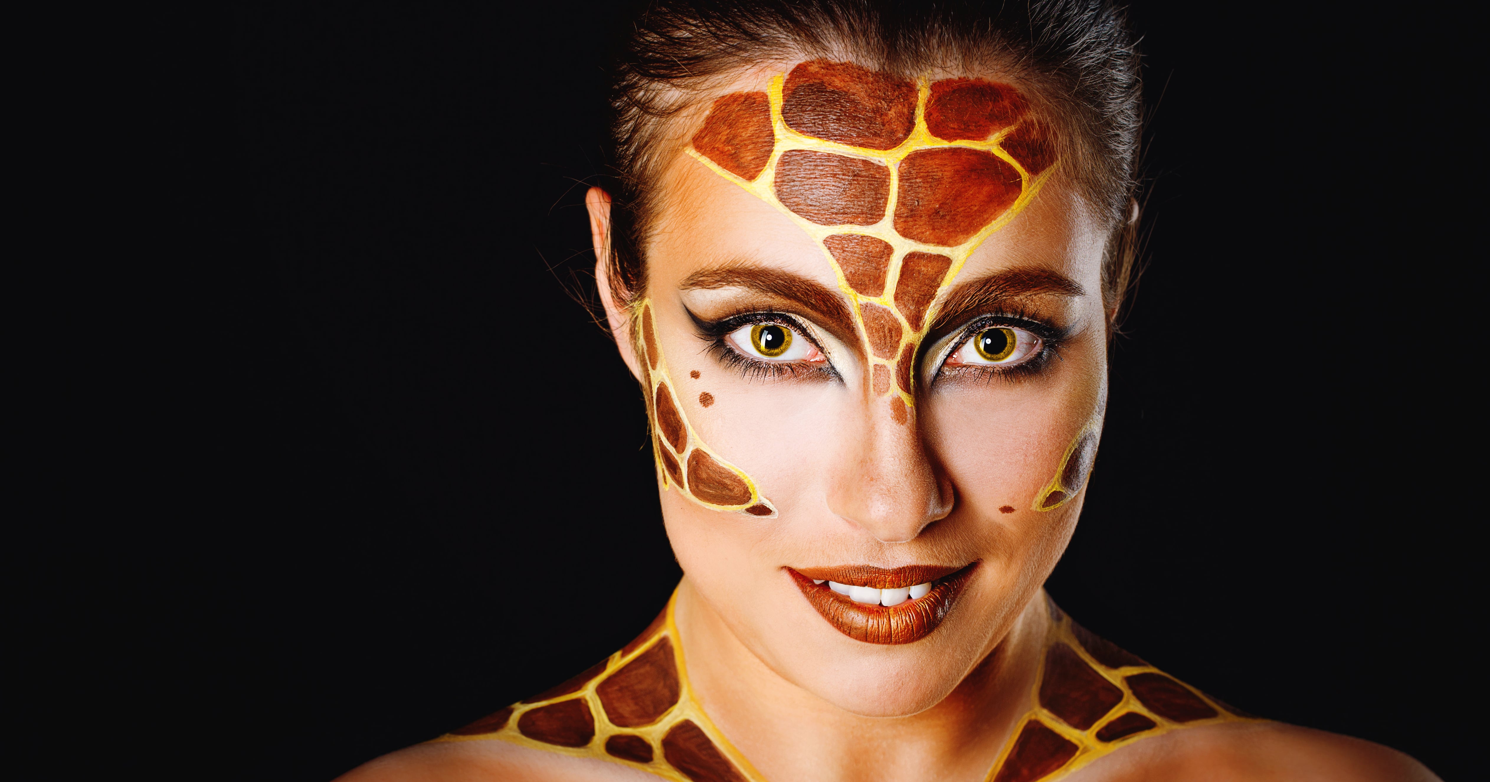 Giraffe Costumes Using Makeup For Halloween | POPSUGAR Beauty