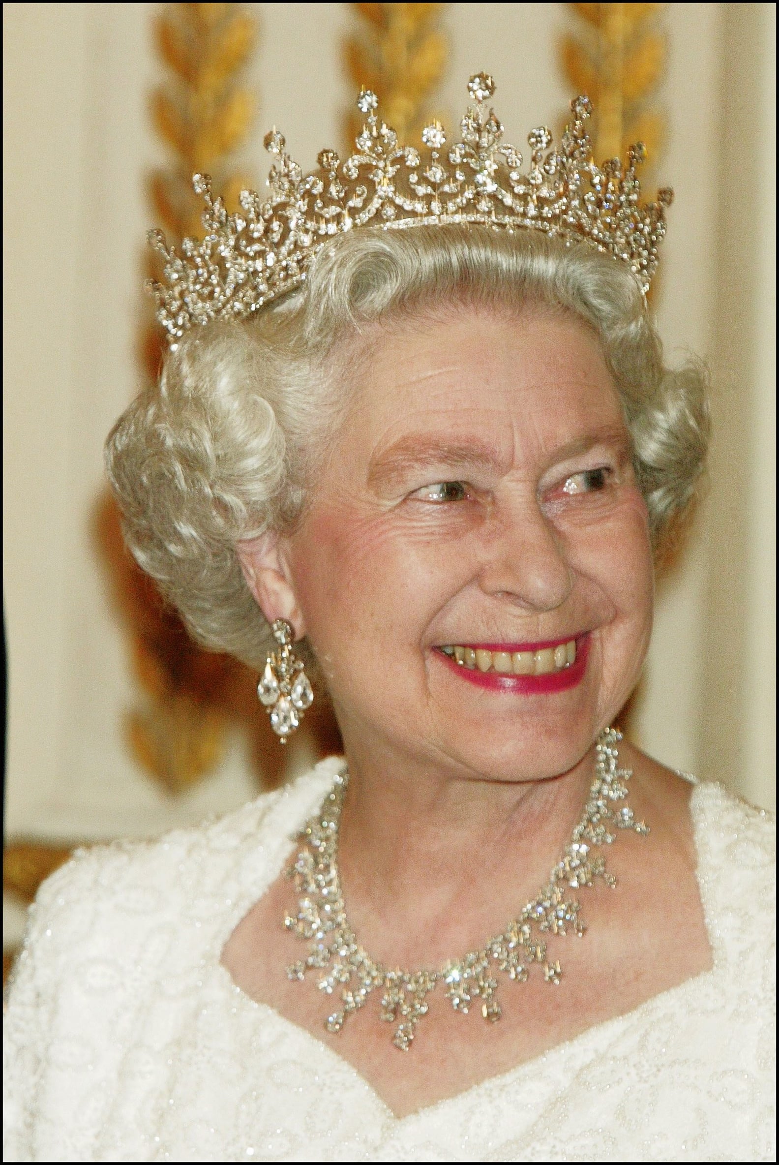 Queen Elizabeth II's Necklaces | PS Fashion