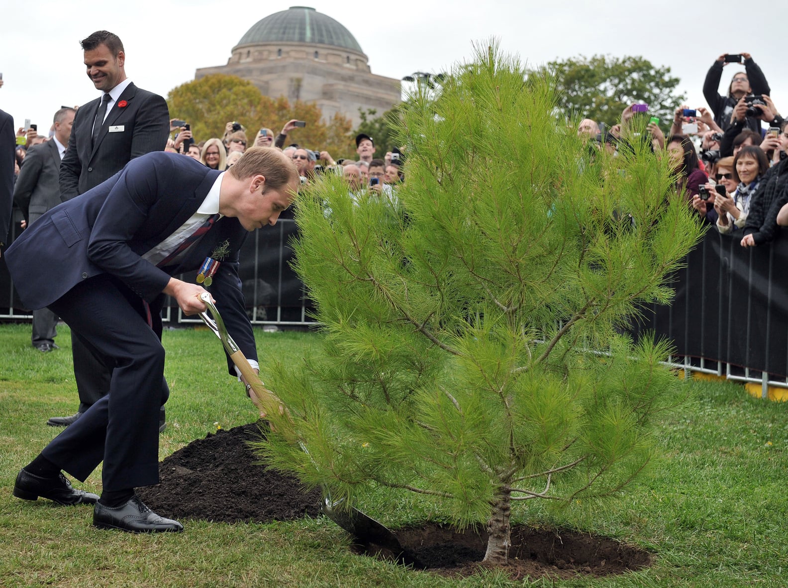 Kate Middleton Planting Trees | Pictures | PS Celebrity