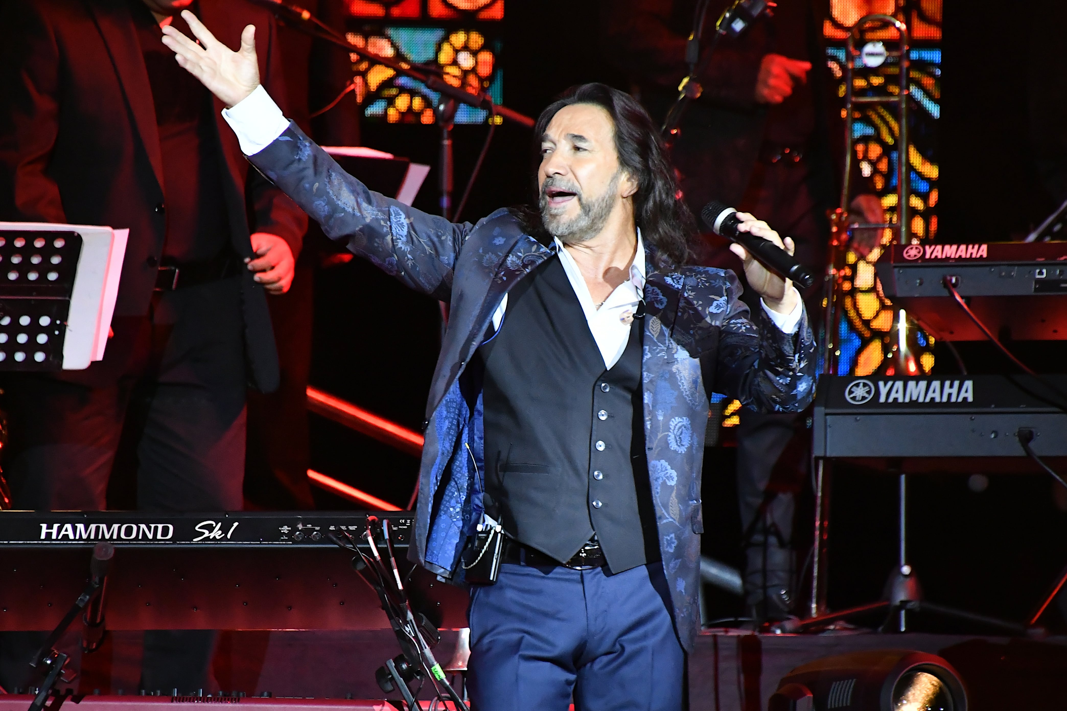 Marco Antonio Solís's Mother's Day YouTube Concert | POPSUGAR Latina