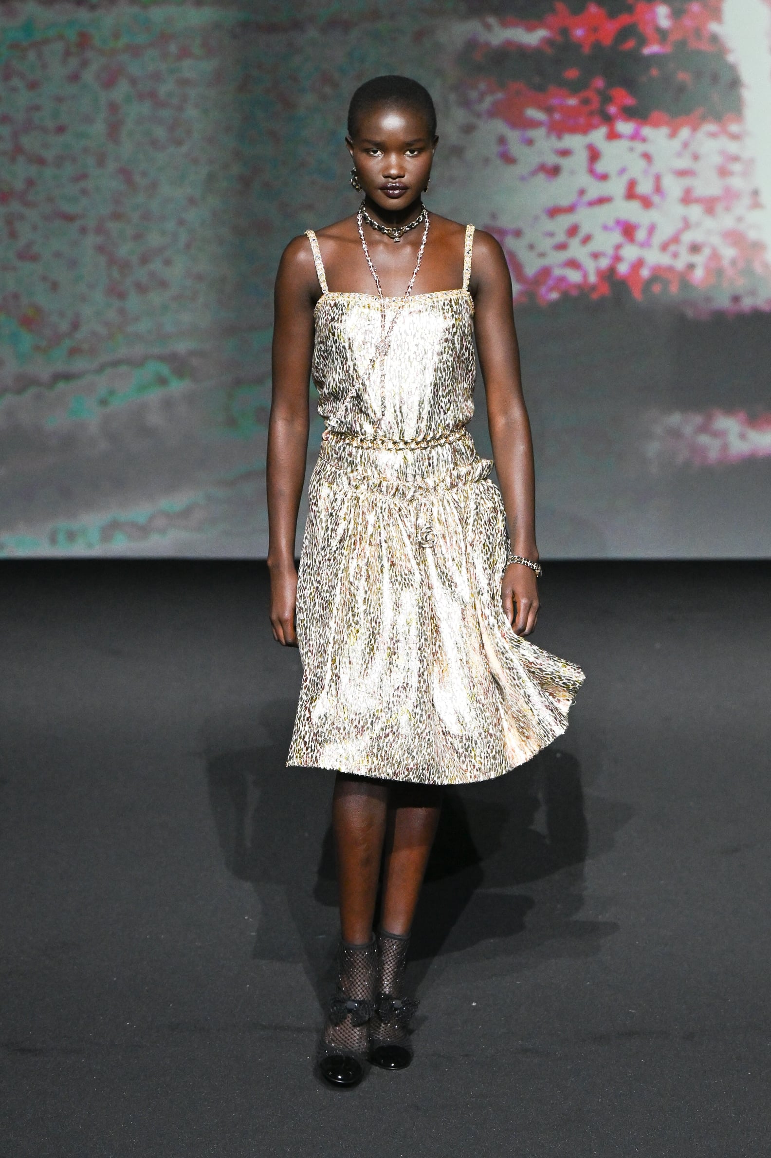 Kristen Stewart and Jennie at the Chanel Spring 2023 Show | PS Fashion