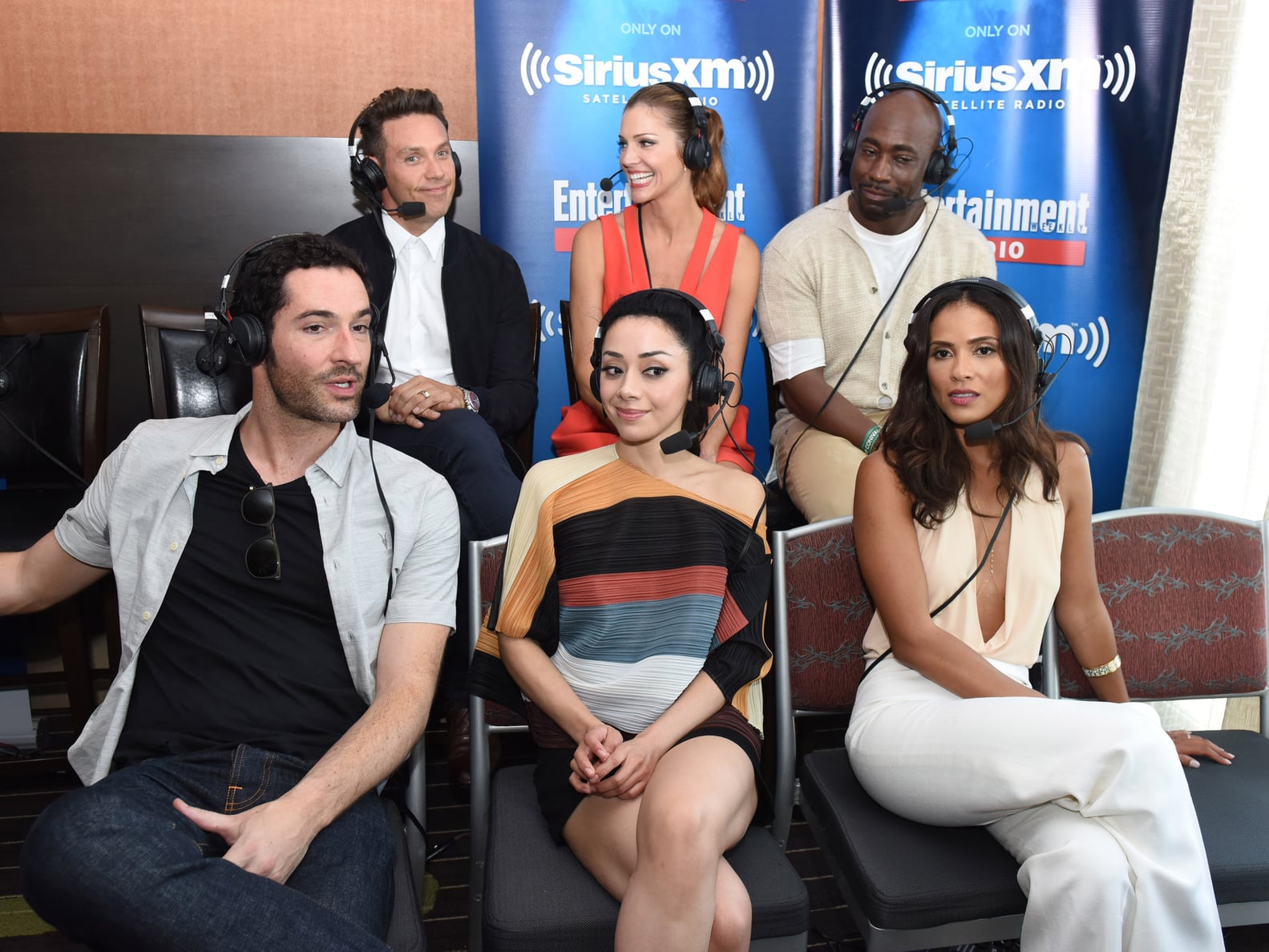 Netflix's Lucifer: Cute Pictures of the Cast Together | PS Celebrity