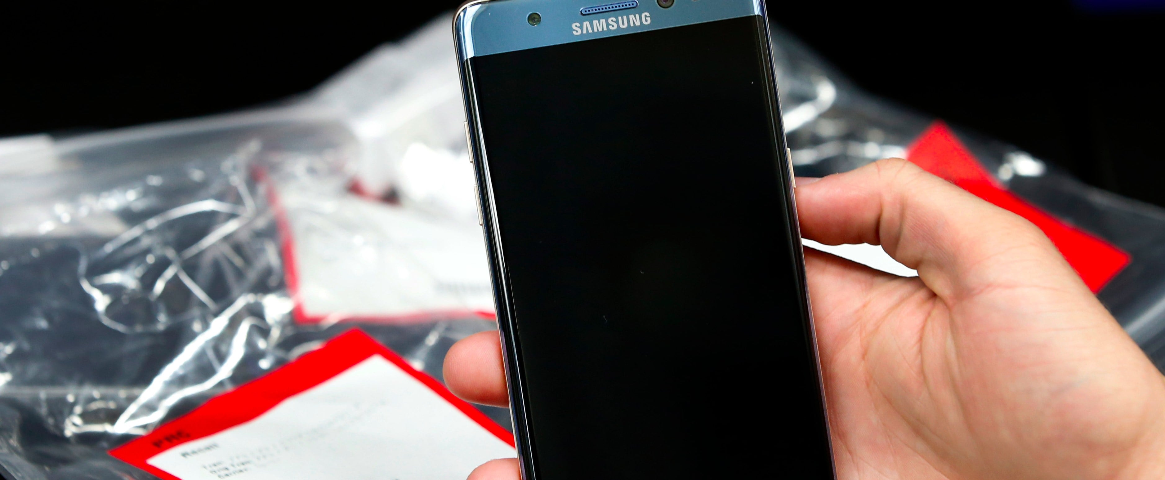 Samsung Battery Factory Catches Fire | PS Tech