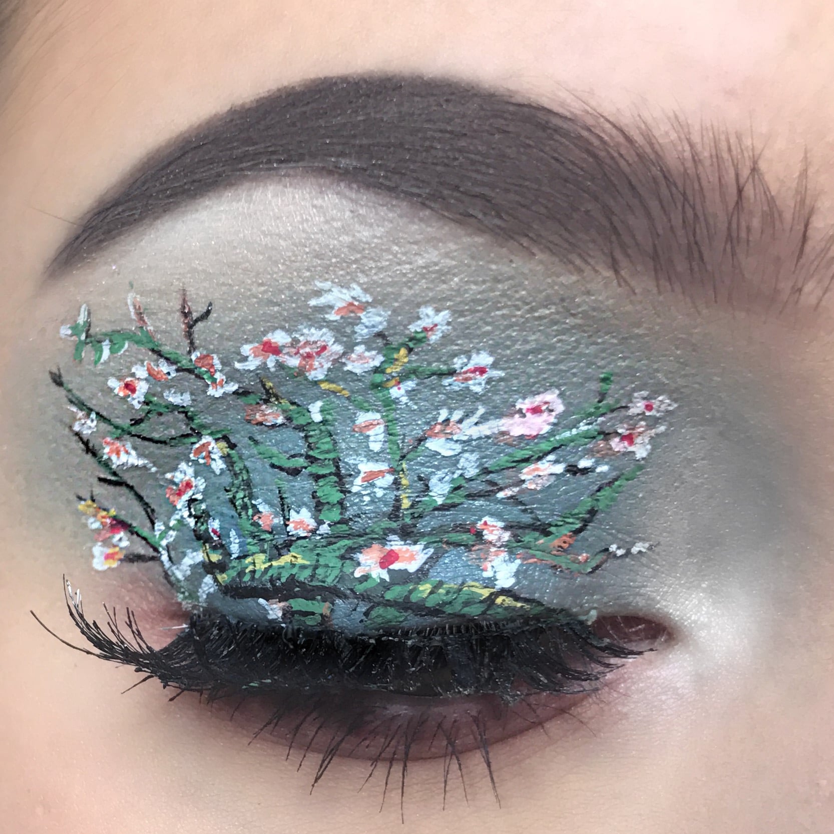 creative eye makeup art