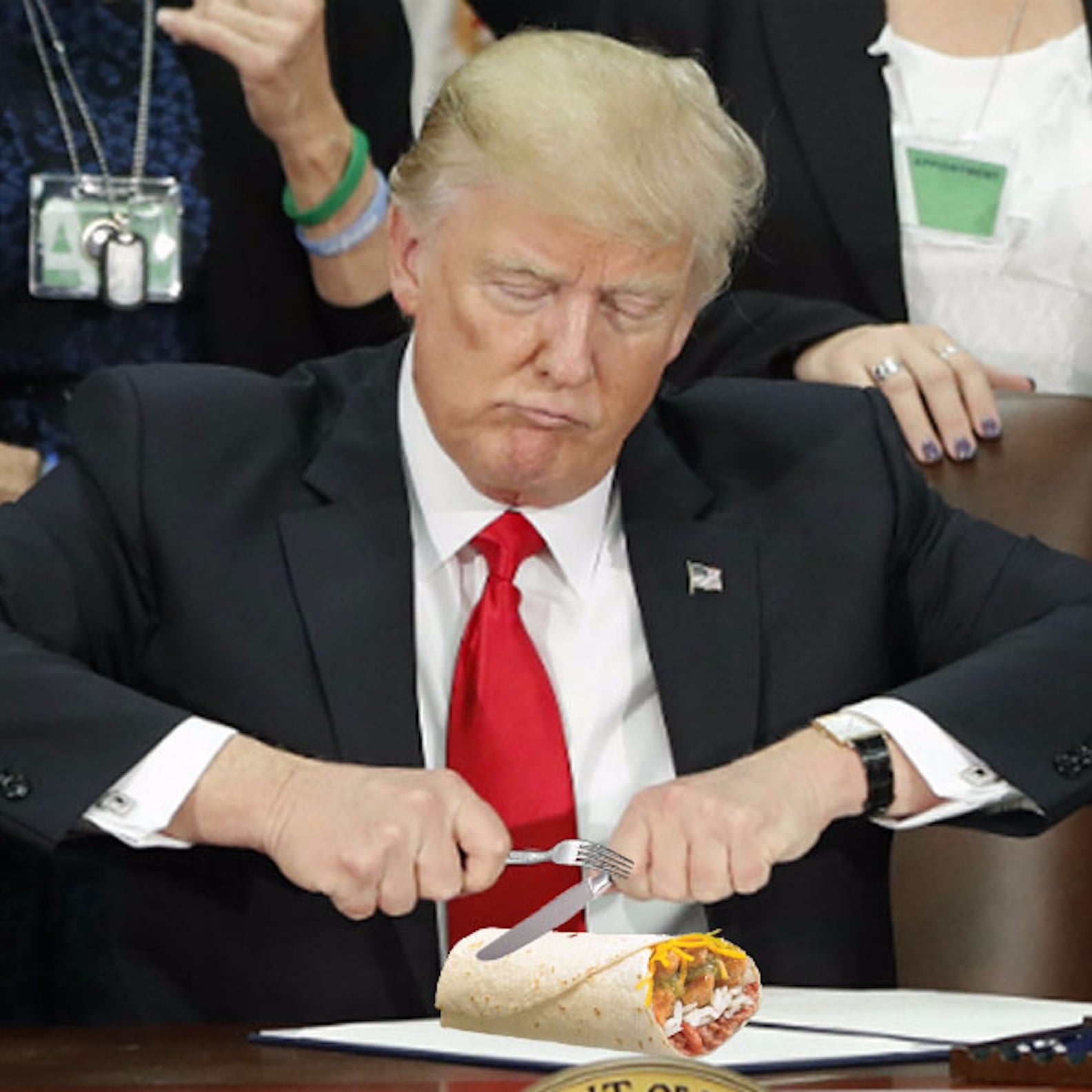 Donald Trump Removing Pen Cap Memes | PS Tech