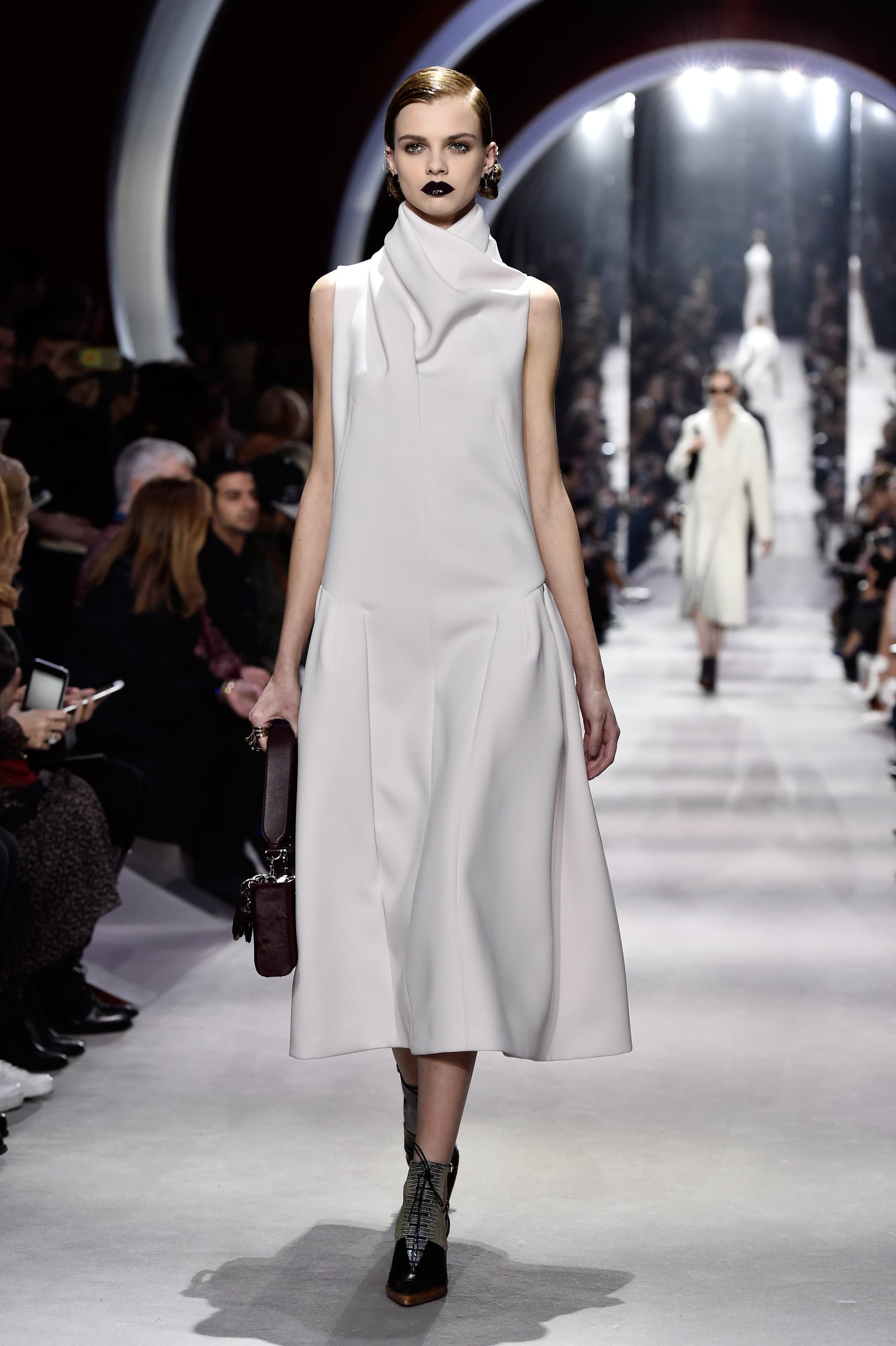 Dior Fall 2016 Runway | PS Fashion