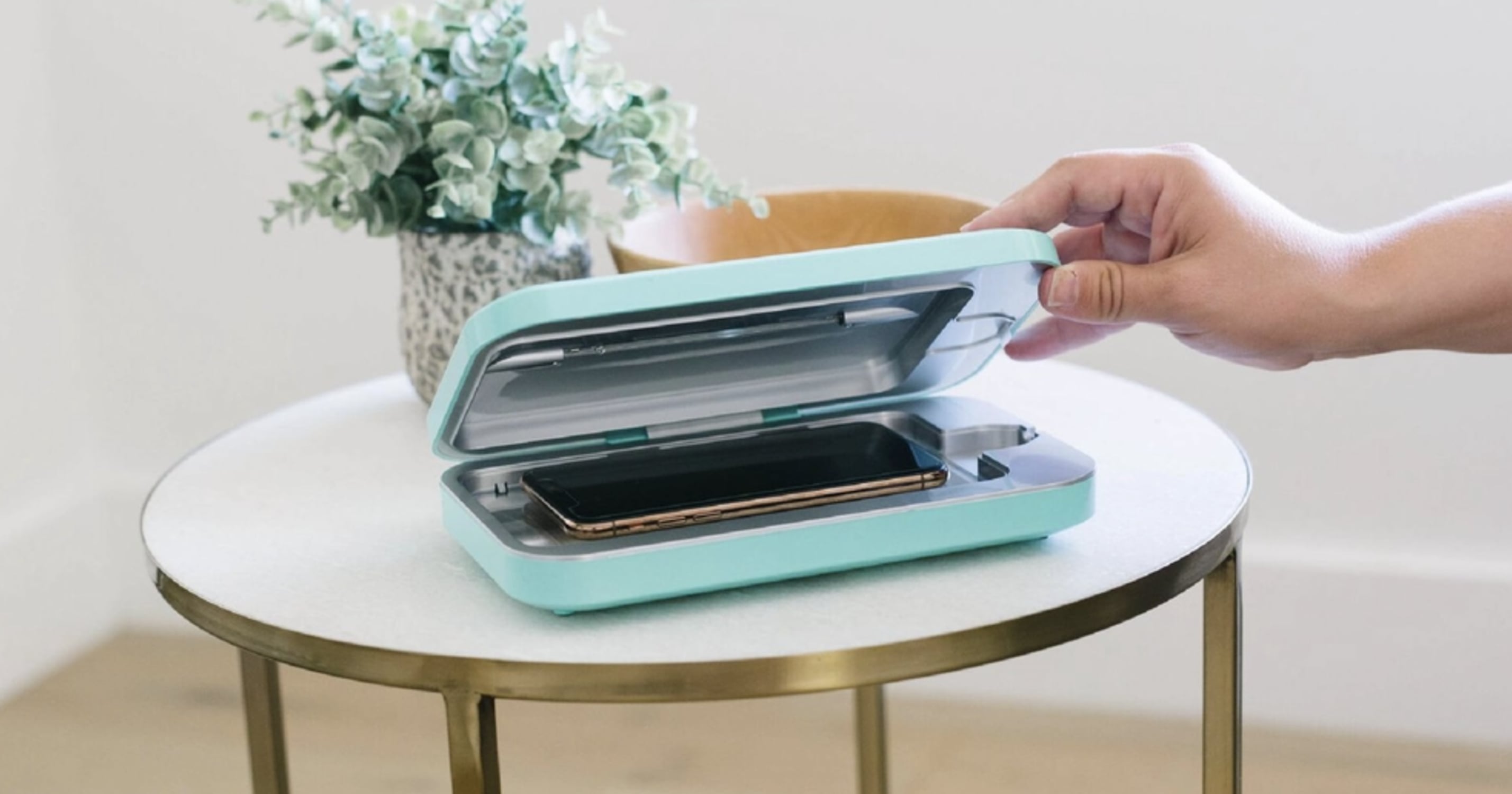 Phonesoap UV Light Phone Sanitizer Review | PS Smart Living