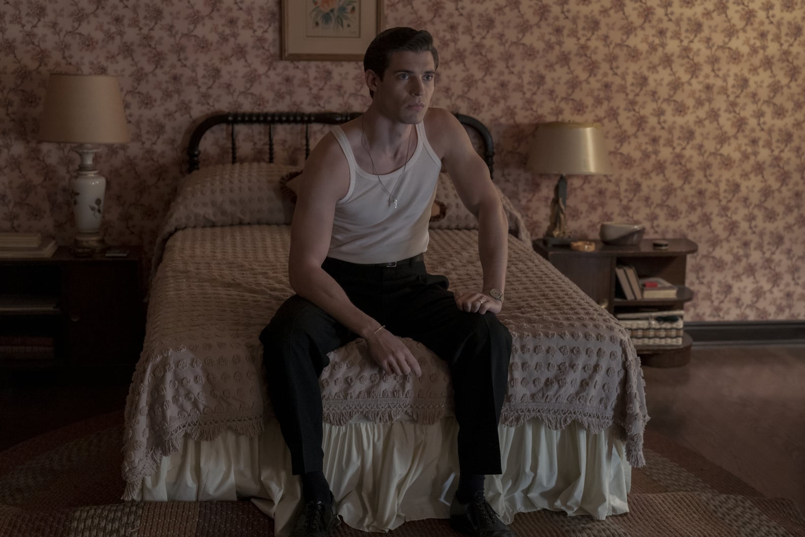 Hollywood Netflix TV Series Fashion and Style | PS Fashion