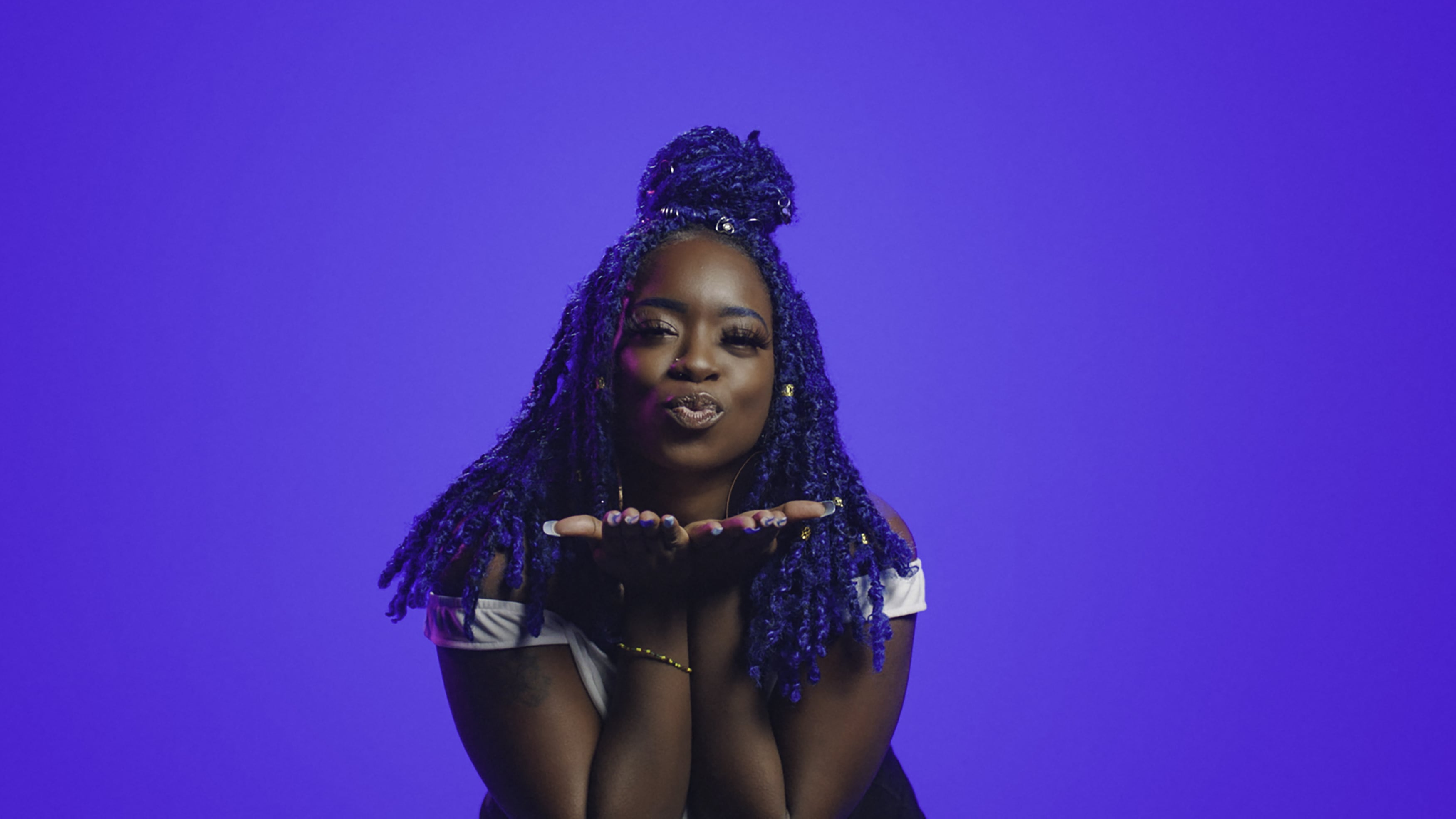 Meet Raven Sutton, the First Deaf Contestant on "The Circle" | POPSUGAR ...