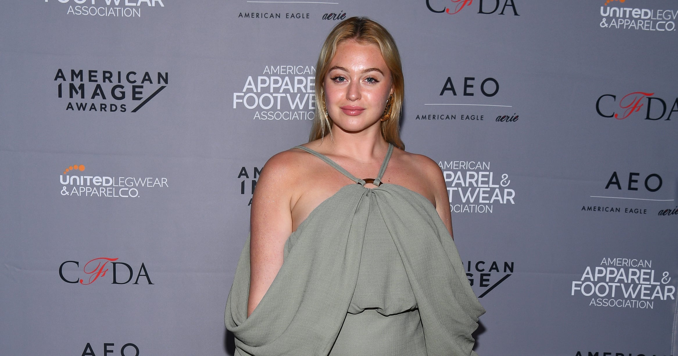 Iskra Lawrence Green Dress at American Image Awards 2019 | PS UK Fashion