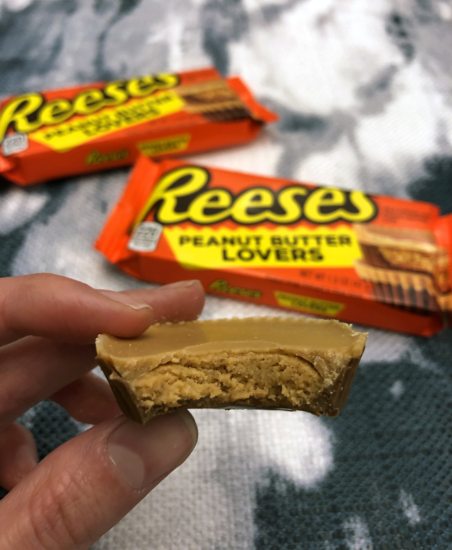 Reese's Peanut Butter Lovers and Chocolate Lovers Review | PS Food