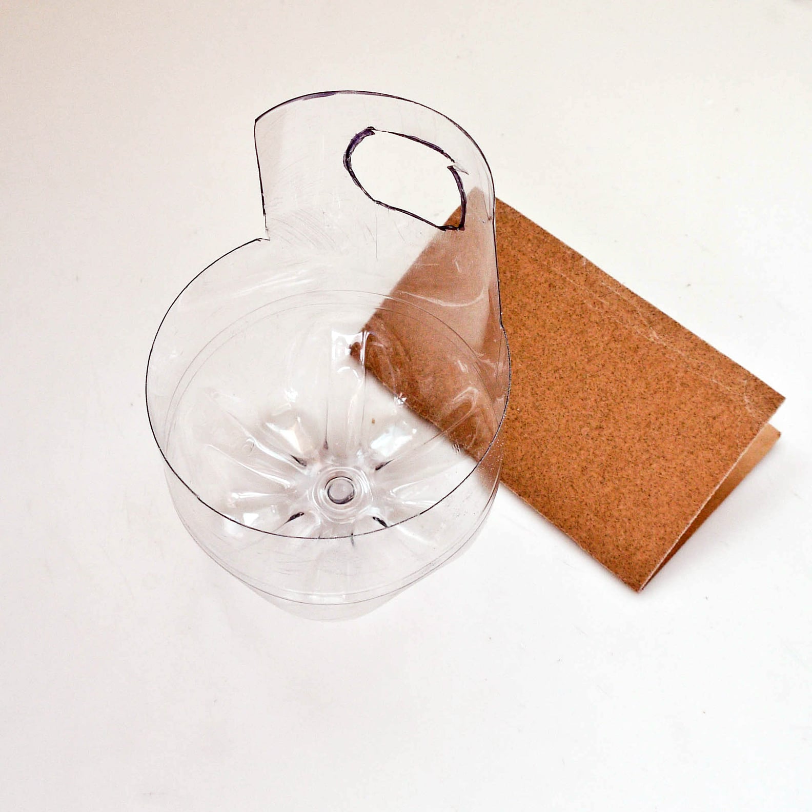 Upcycled Plastic-Bottle Charging Station | PS Smart Living